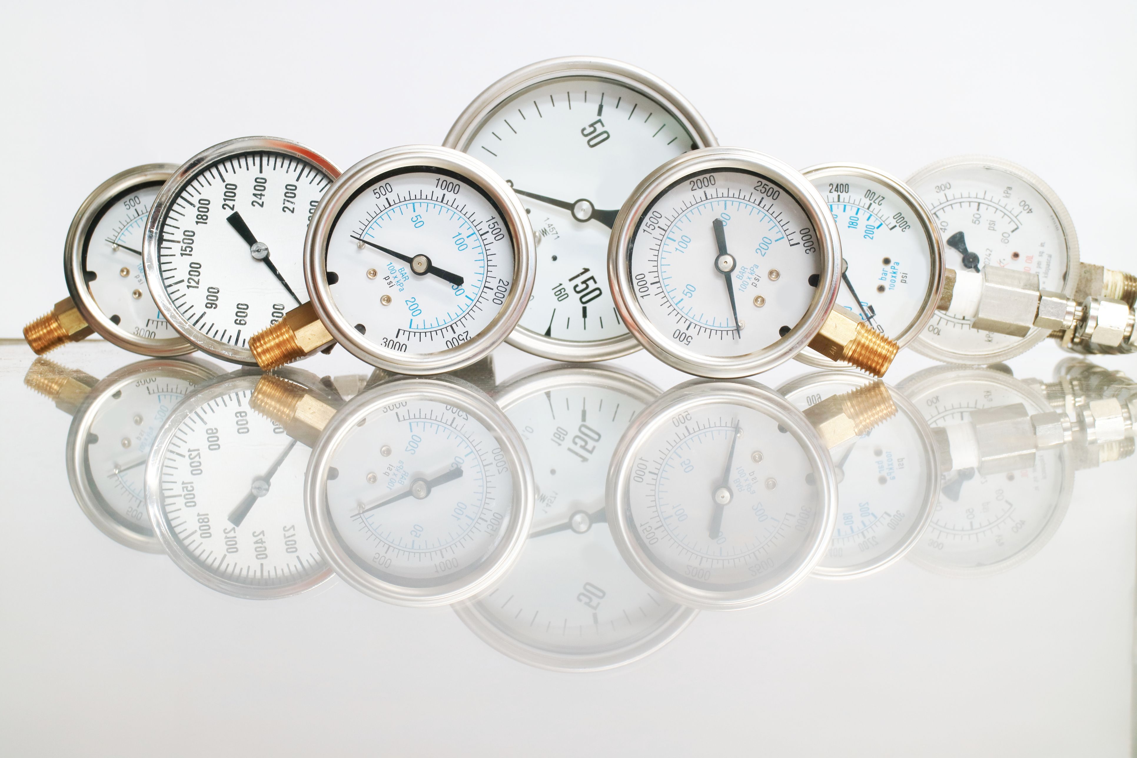Pressure Gauges | Sabiq Oil and Gas Solutions